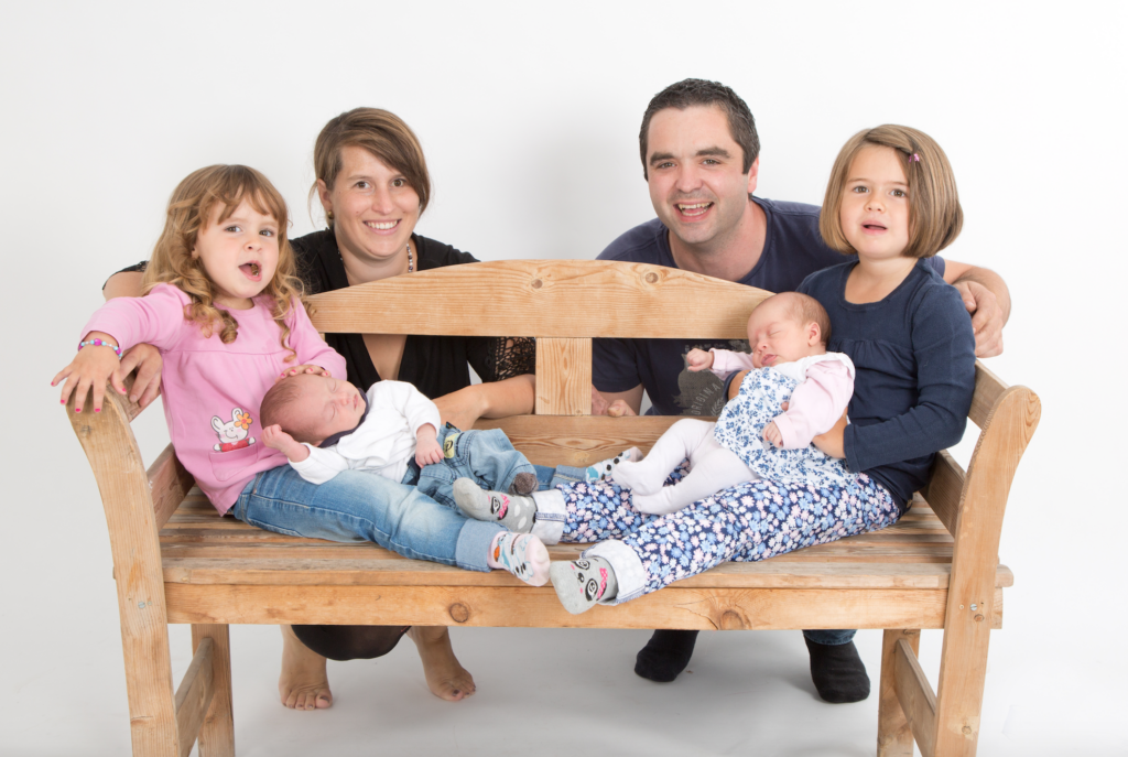 KAKS encourager and mother of four Rebecca - KAKS KinderAugenKrebsStiftung